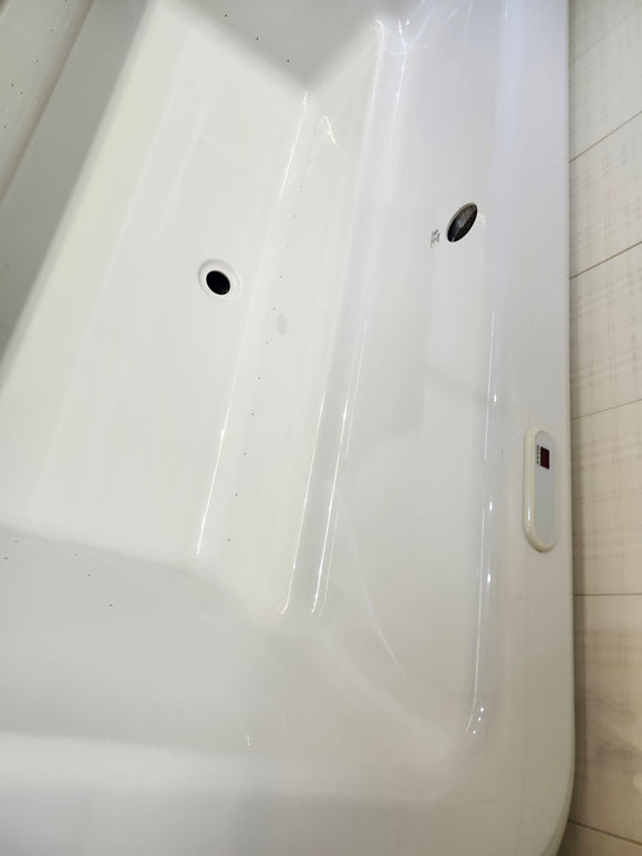 Maax Free standing Air Tub 70" x 42" k14 | TUBS The Ultimate Bath Store